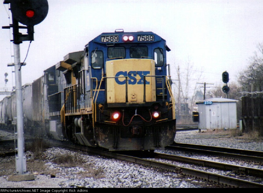 CSX 7589